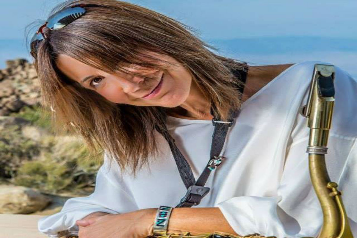 Deanna Bogart – Big Blues Bender